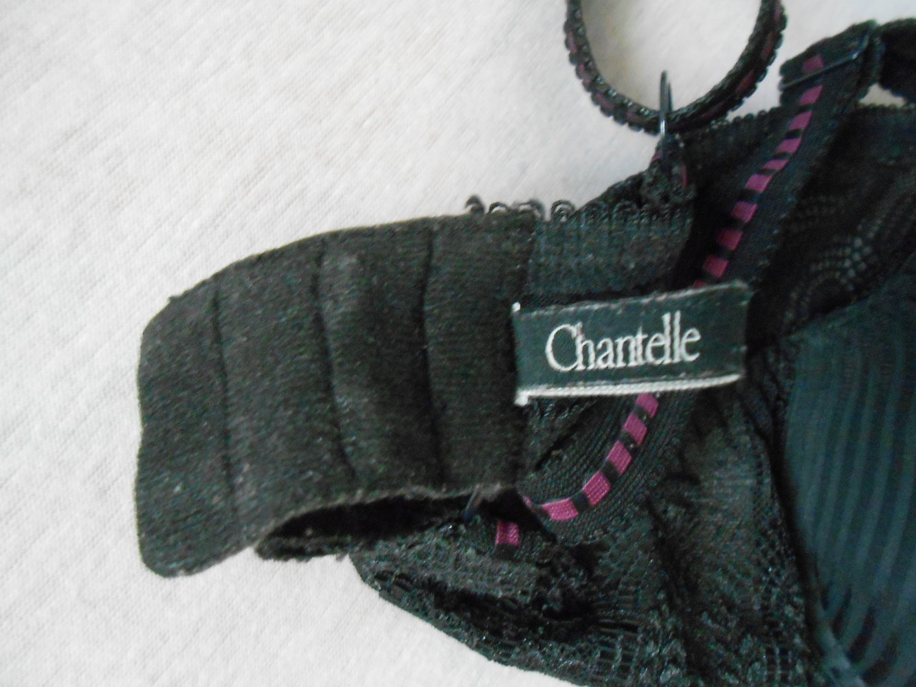 Kein Tausch! Chantelle BH 70F 70G gefittet schwarz lila Spitze ...