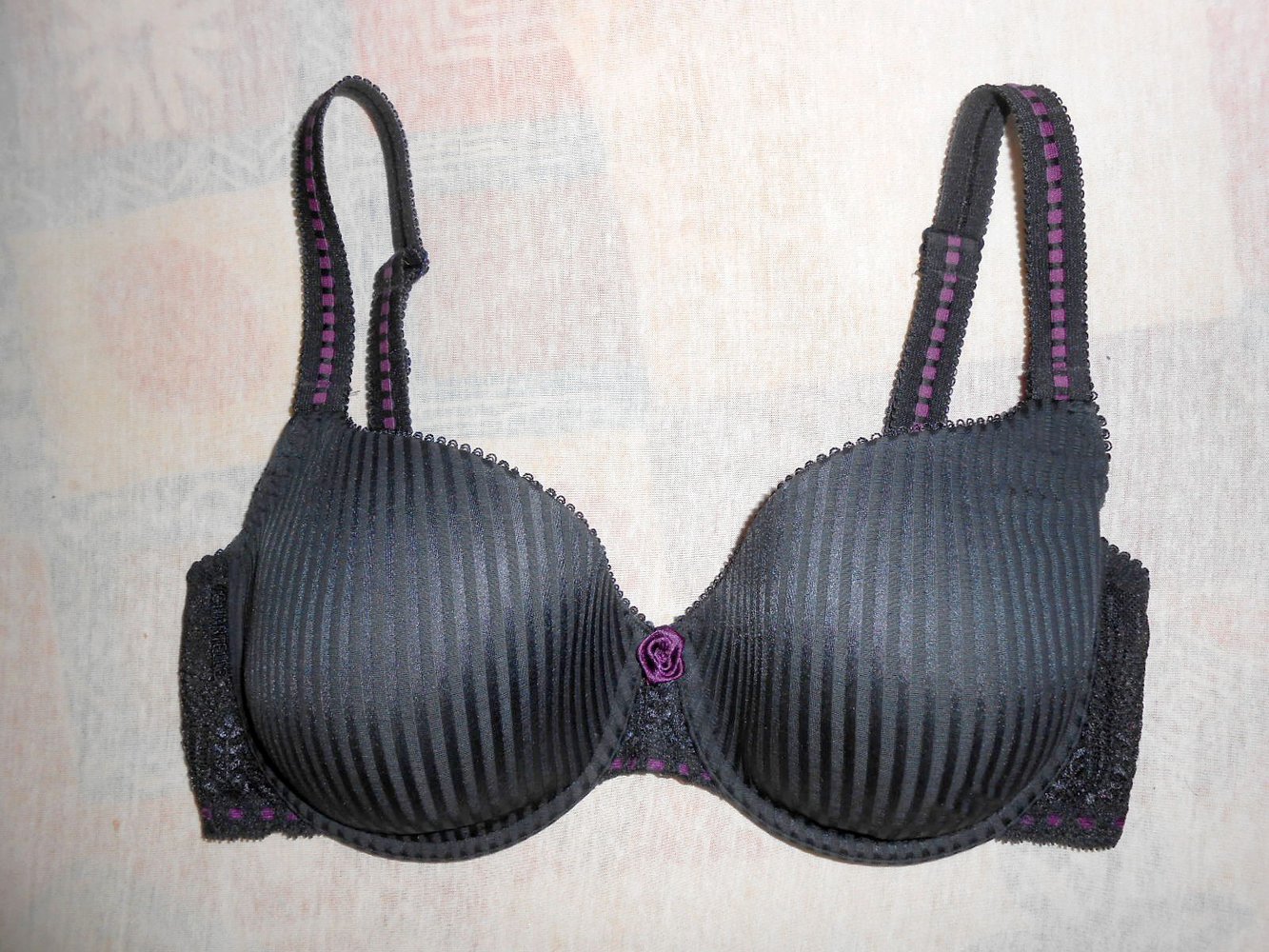 Kein Tausch! Chantelle BH 70F 70G gefittet schwarz lila Spitze ...