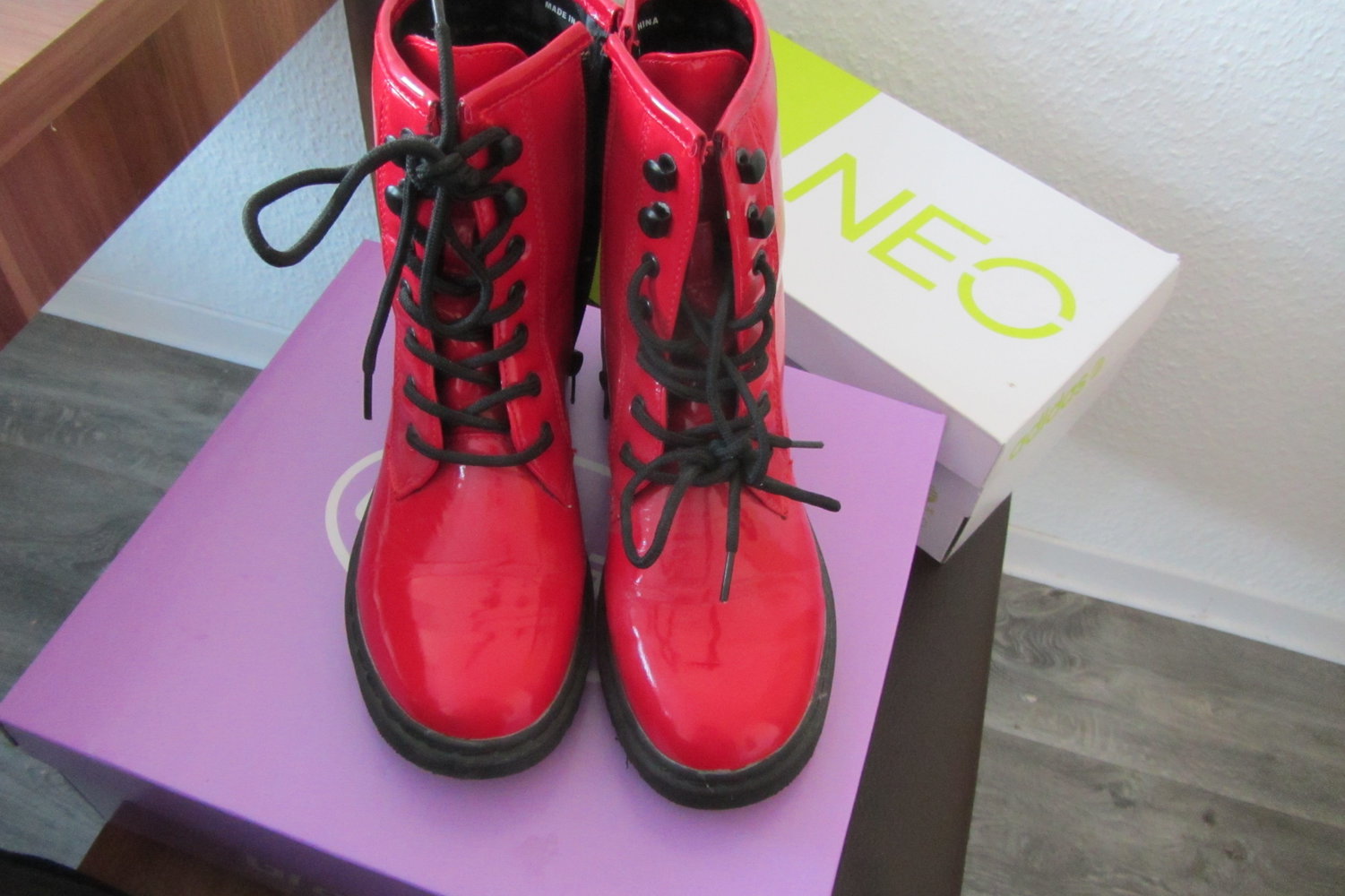 - Rote Boots :: Kleiderkorb.de